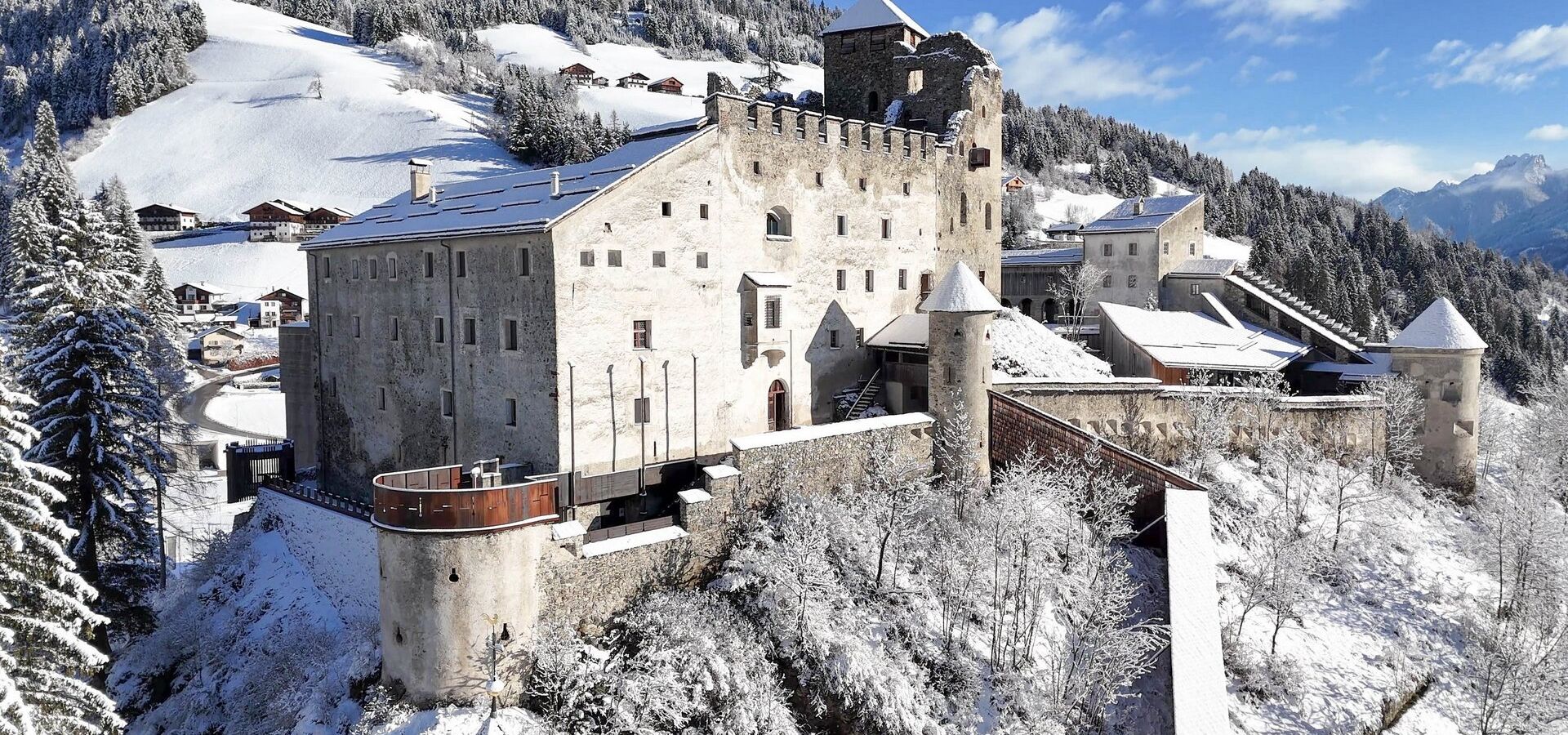 Loacker plant Ausbau der Gastronomie auf Burg Heinfels - Burg Heinfels
