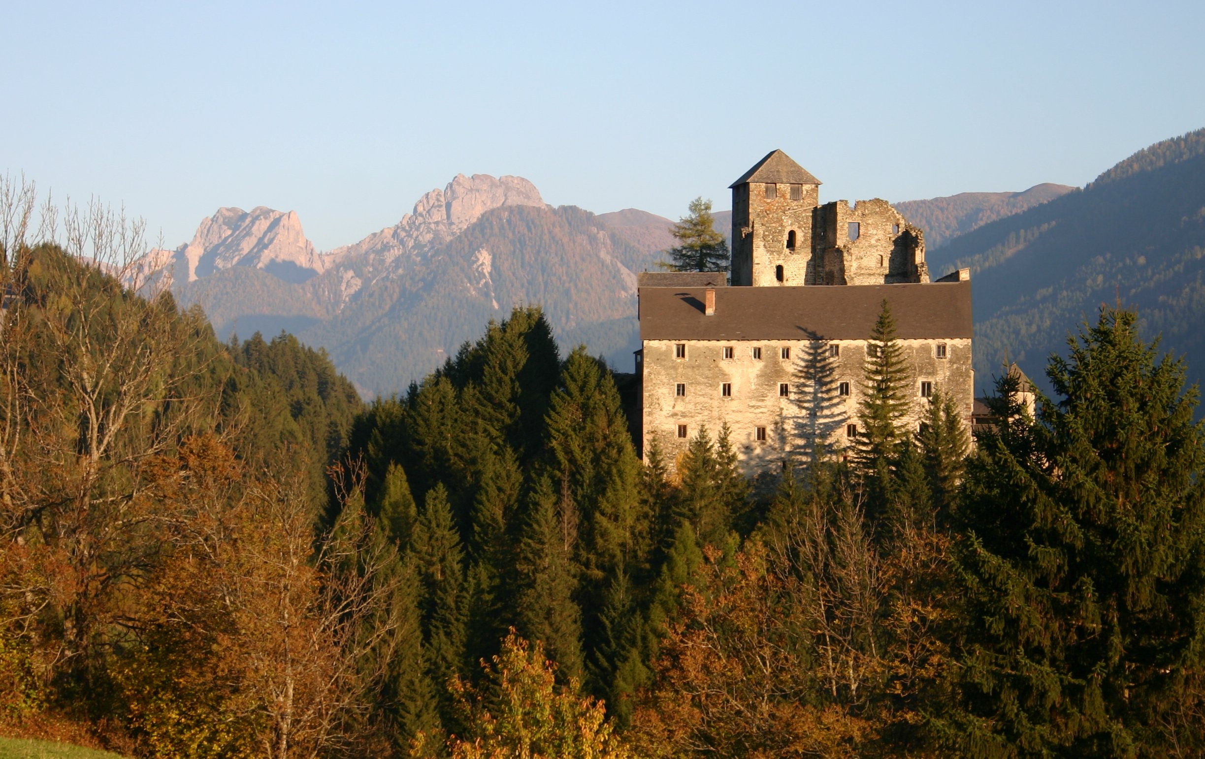 Info - Burg Heinfels